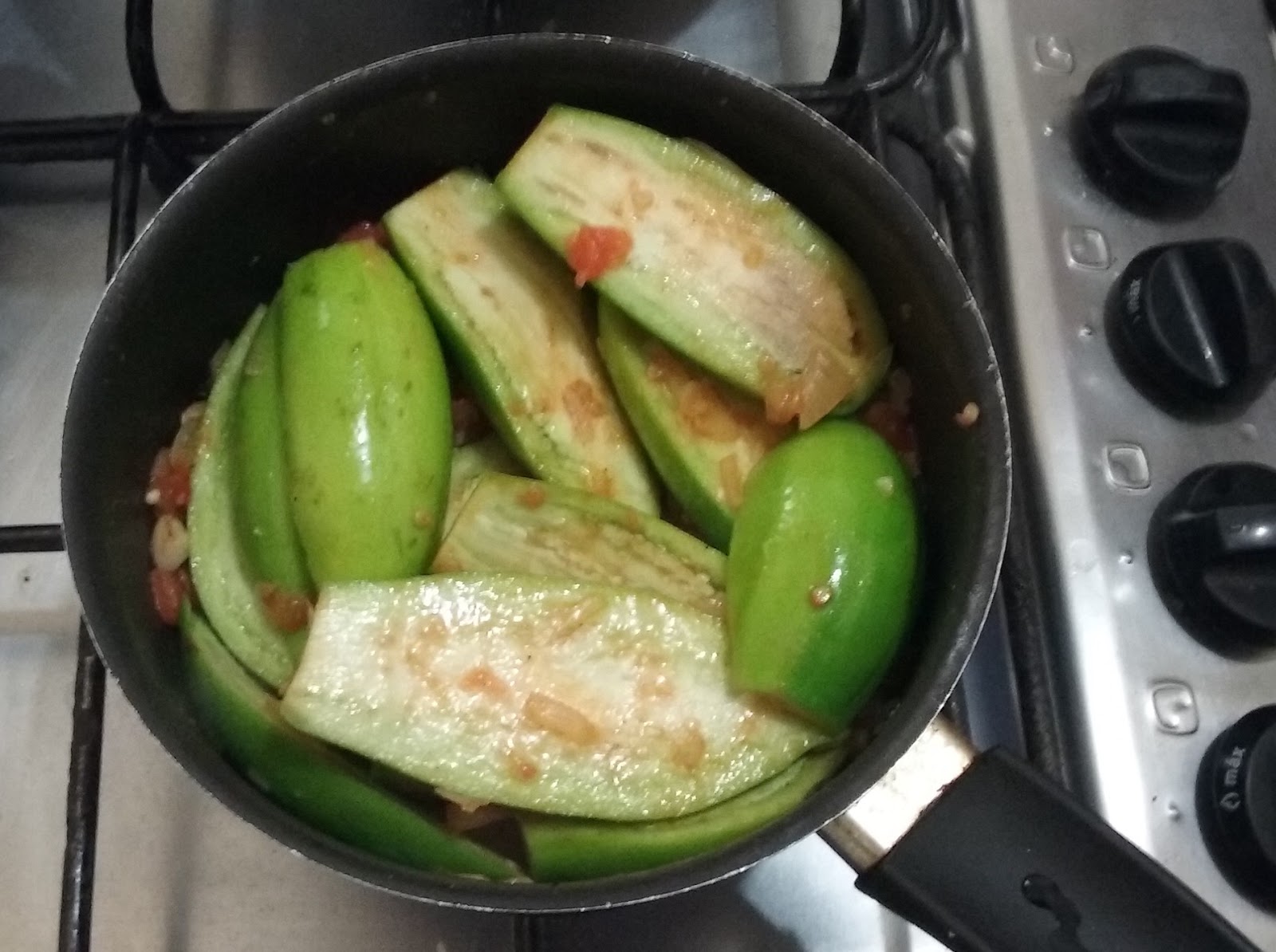 Ipanema Pitanga: Jiló Refogado