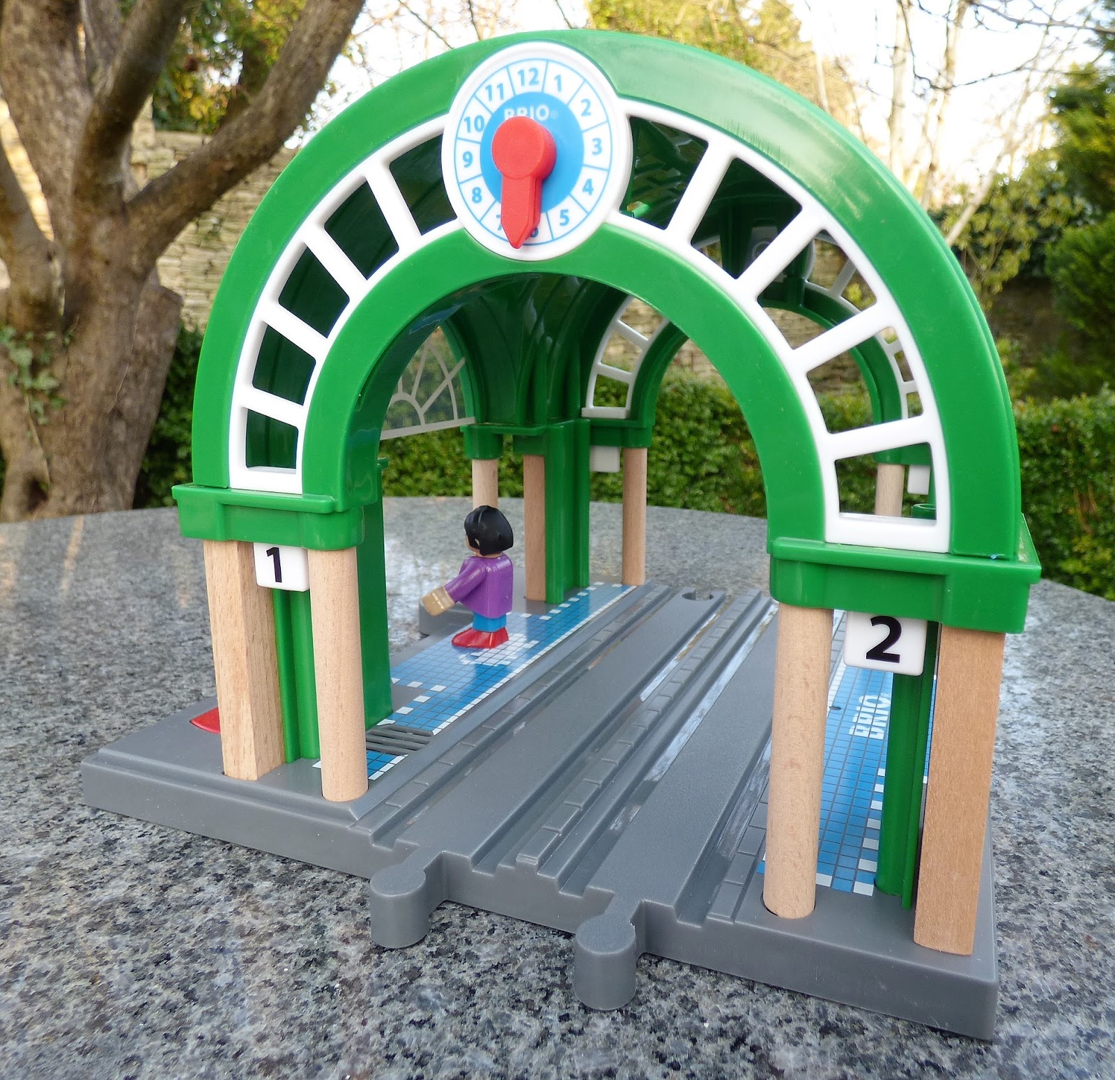 Chez Maximka: BRIO Central Train Station & Bus and Train Station