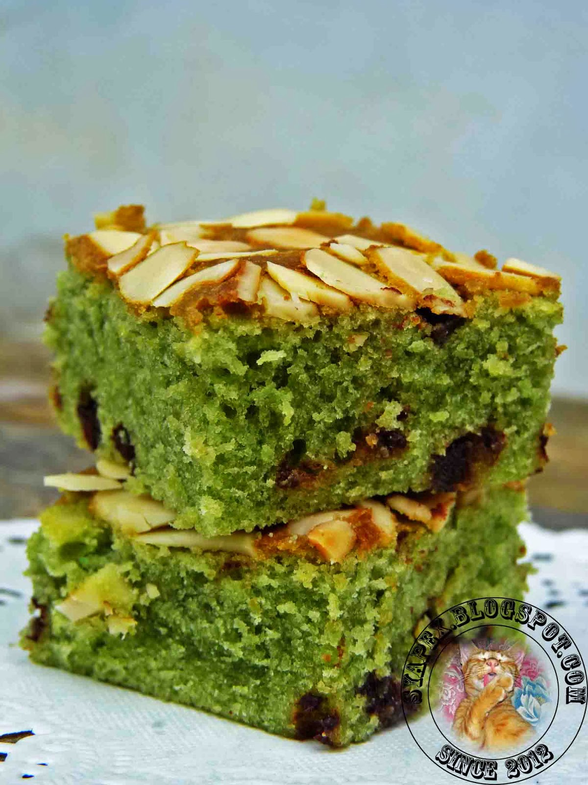 syapex kitchen: Green Tea Almond Brownies