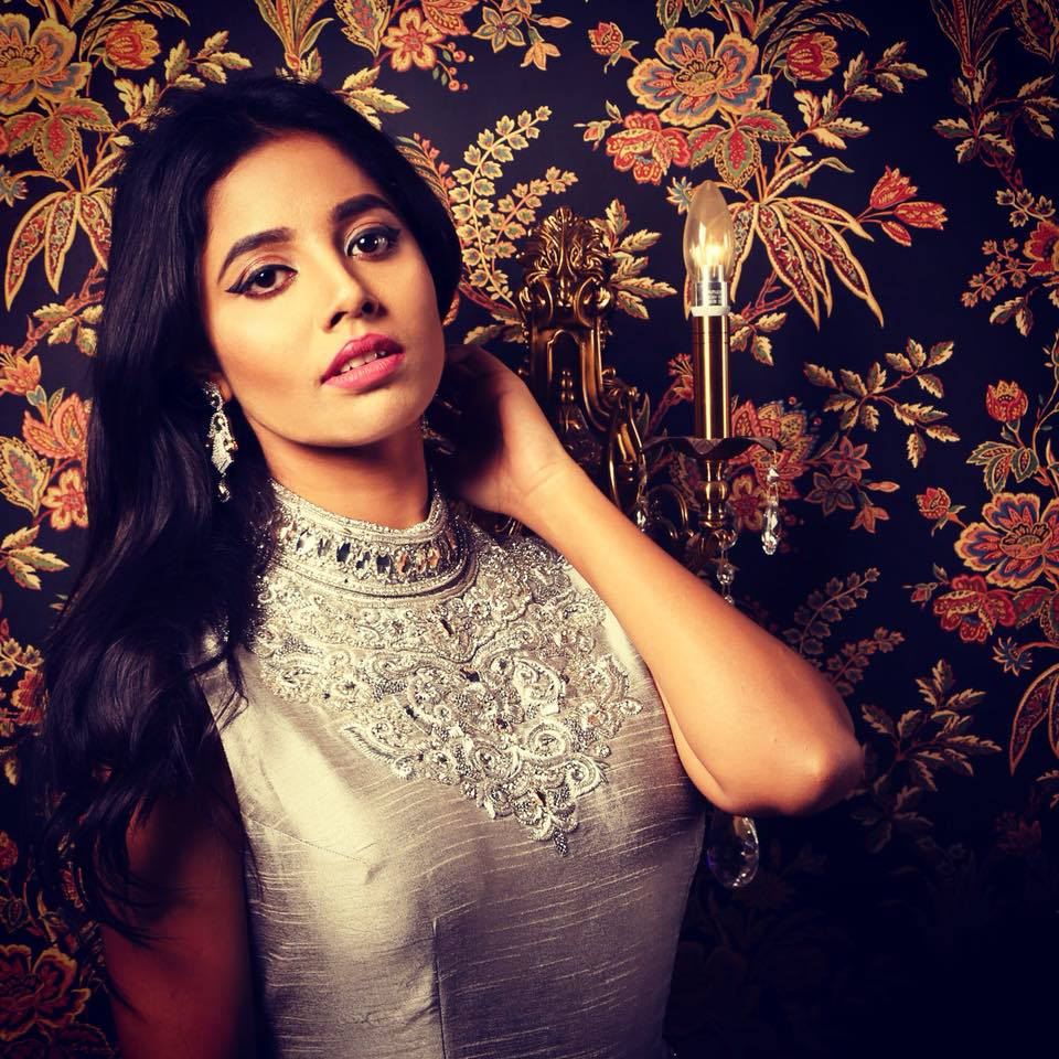 Bollywood Jalwa: Bollywood Hot & Sexy Actress Model Zainab Hashmi ...