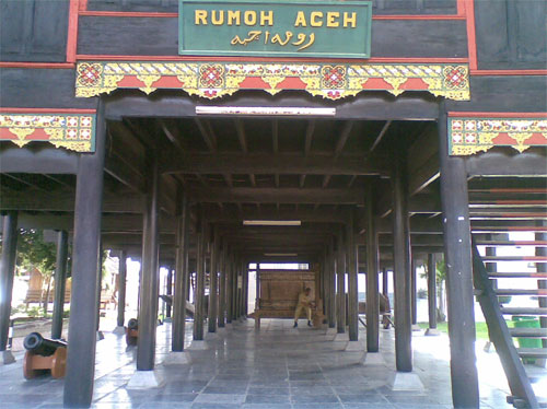 Rumoh Aceh (Traditional Malay Houses in Aceh Province) ~ INDONESIAN CULTURE