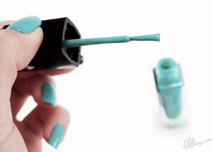 ekiBlog.com: Review: Julep Quick Dry Polish Drop & Robin swatch