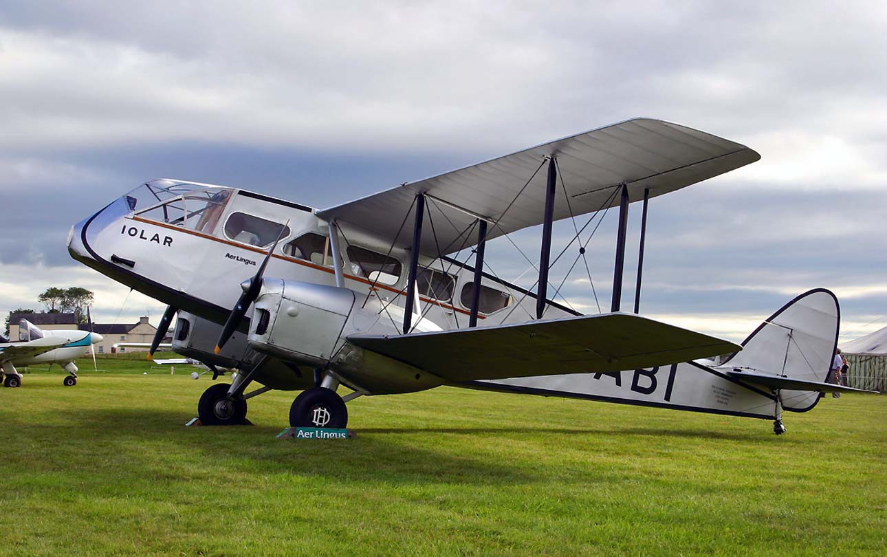 nhungdoicanh: de Havilland DH-84 Dragon