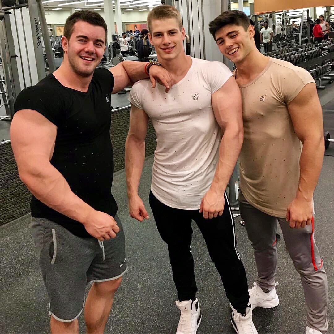 the beauty of male muscle: muscle friends