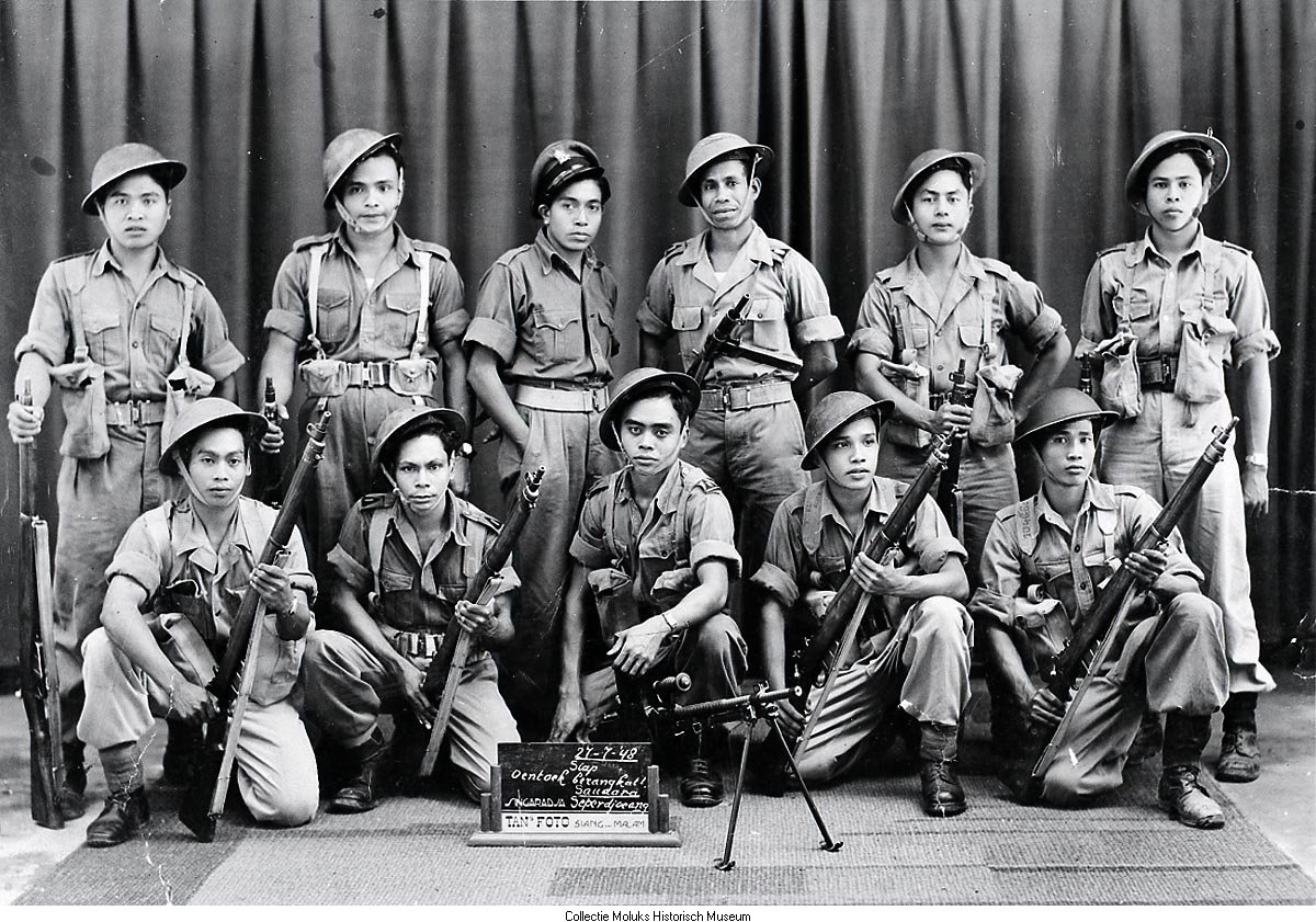 FRANSISKO LOHO: KNIL - Tentara Kerajaan Belanda yang Berisikan Pemuda ...