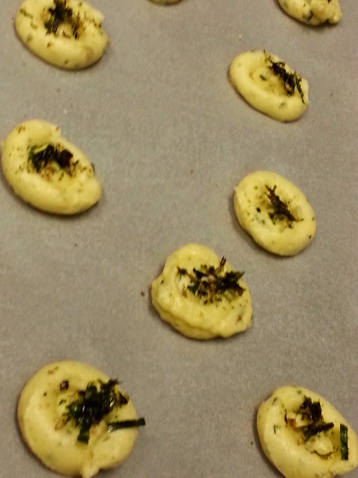 Pat's Kitchen Journal: Seaweed cookie (CNY bakes)