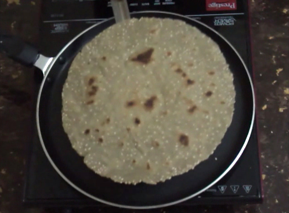 Sukku's Kitchen : SAJJA ROTTE PAALU / BAJRA ROTI PORRIDGE - Traditional ...
