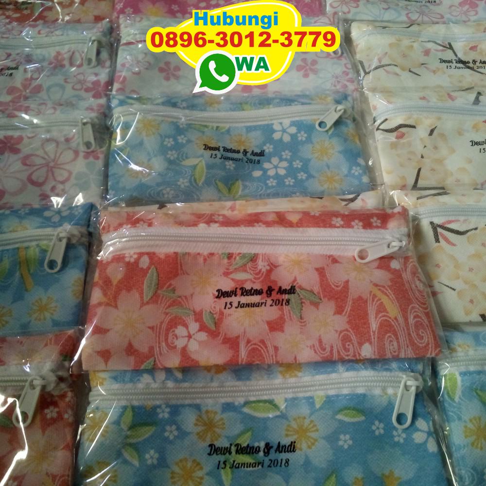 Dompet Furing Spunbond Panjang Rit Pinggir | Souvenir Pernikahan