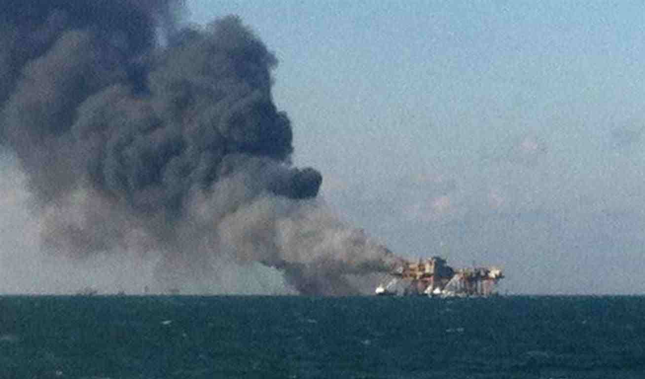Sciency Thoughts: Two feared dead after explosion on oil rig in Gulf of ...