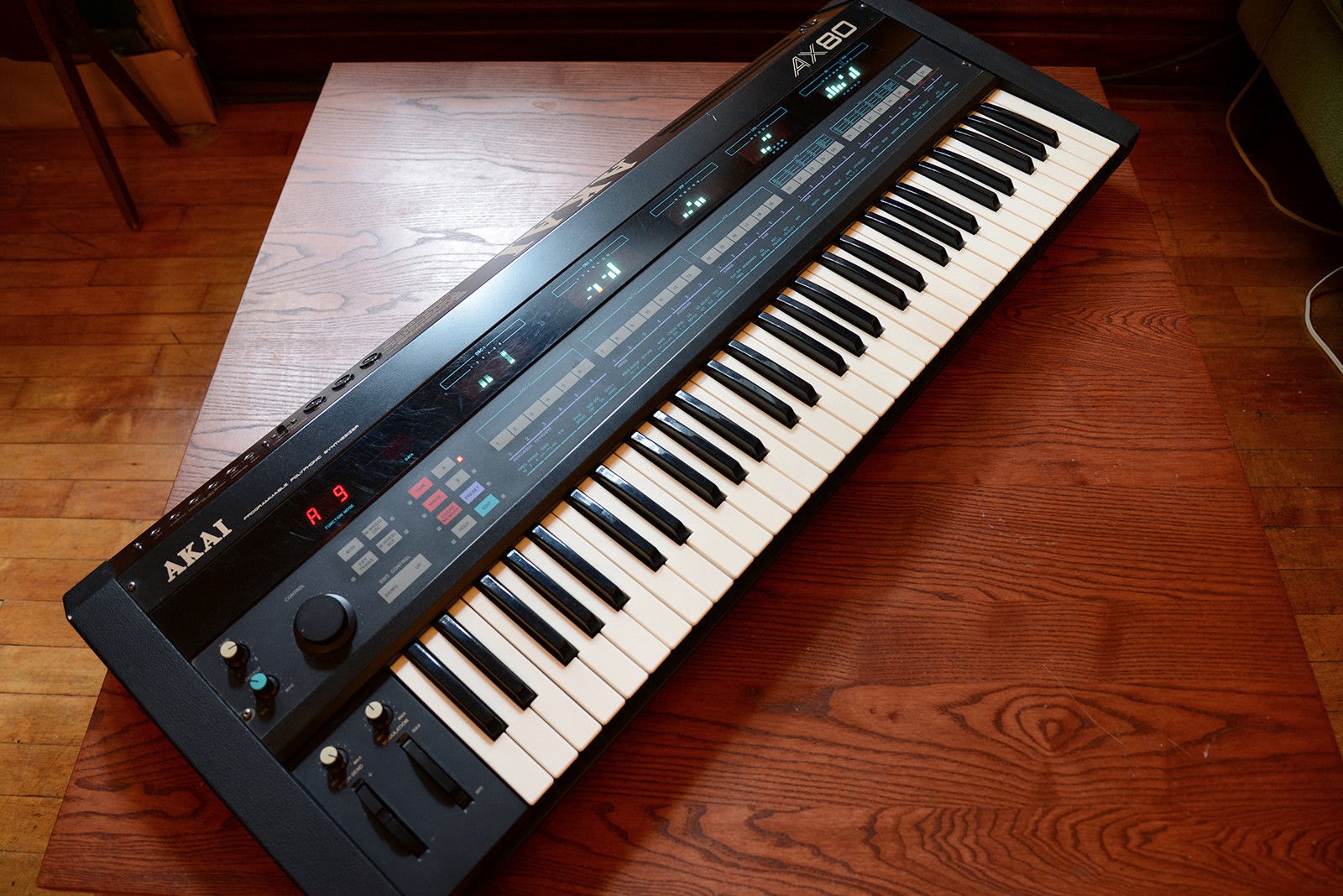 MATRIXSYNTH: Akai AX 80 Synthesizer