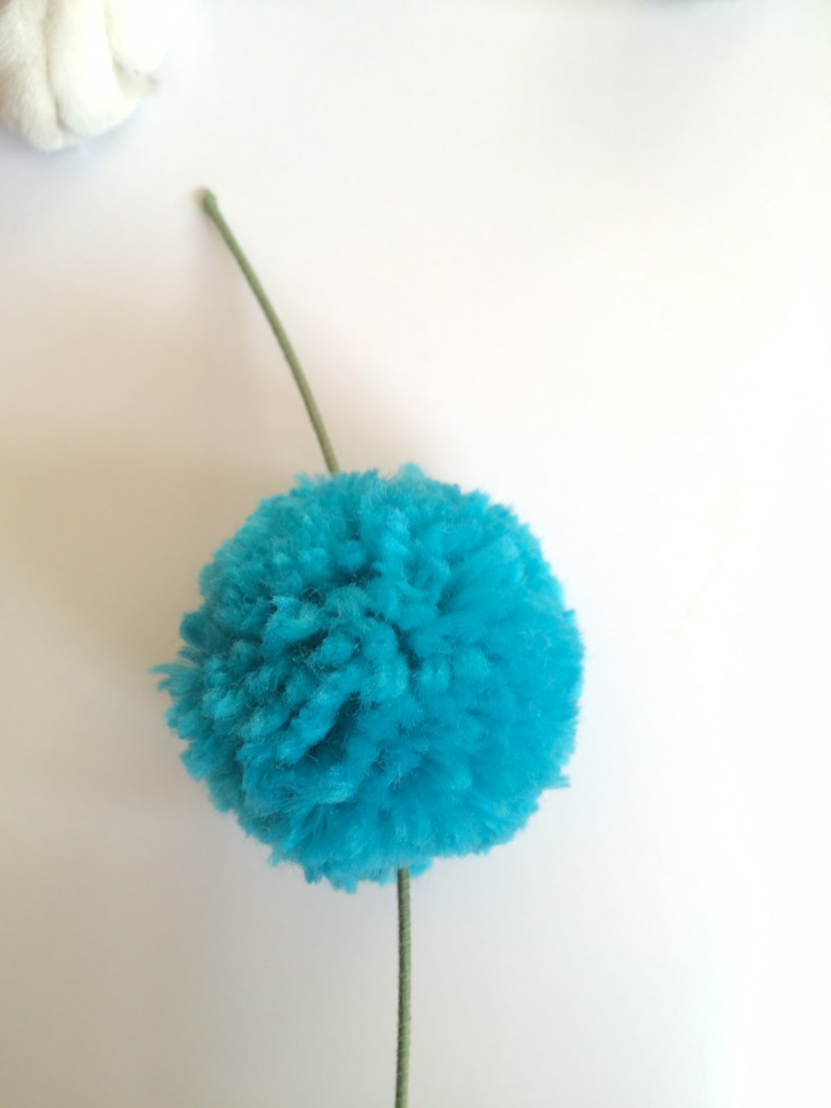 Fiberton Acres Blog: DIY Pom Pom Flower Bouquet - Granny Chic a Week
