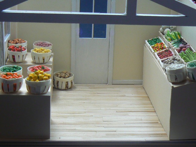 Joanne's Minis: Farm-stand Display Table