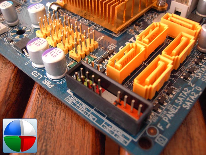 MARIA: Conectores del panel frontal