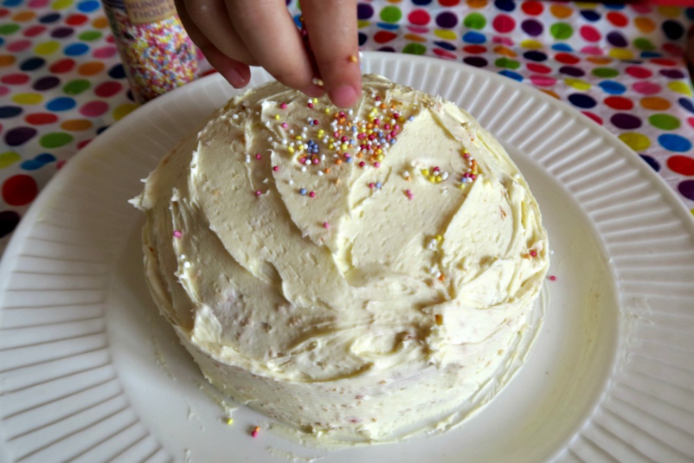 Creating a Rainbow Hundreds and Thousands Cake from ASDA for Under £5 ...