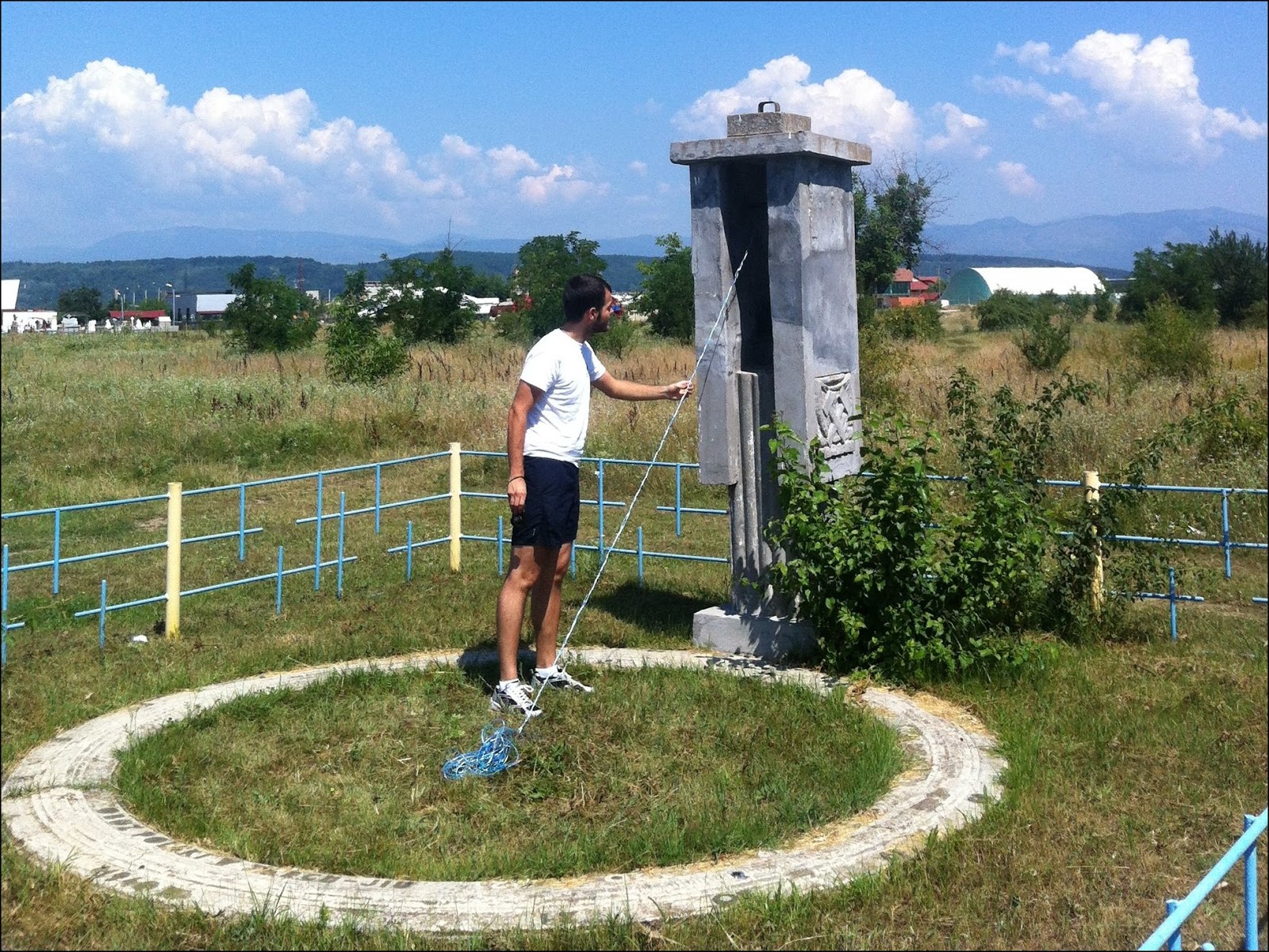 Cercul de stele: Ceasul solar polonez de la Târgu Jiu