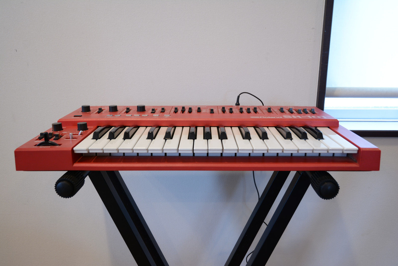 MATRIXSYNTH: Red Roland SH-101 SN 442916