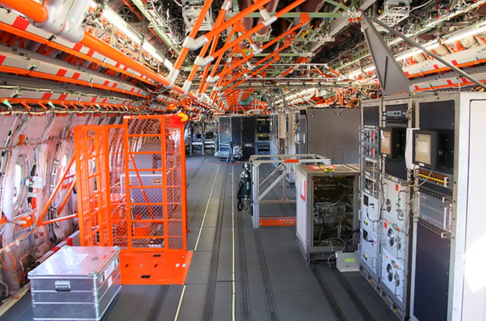 A350 XWB News: A350 first prototype MSN1 tests on Châteauroux-Déols. Video