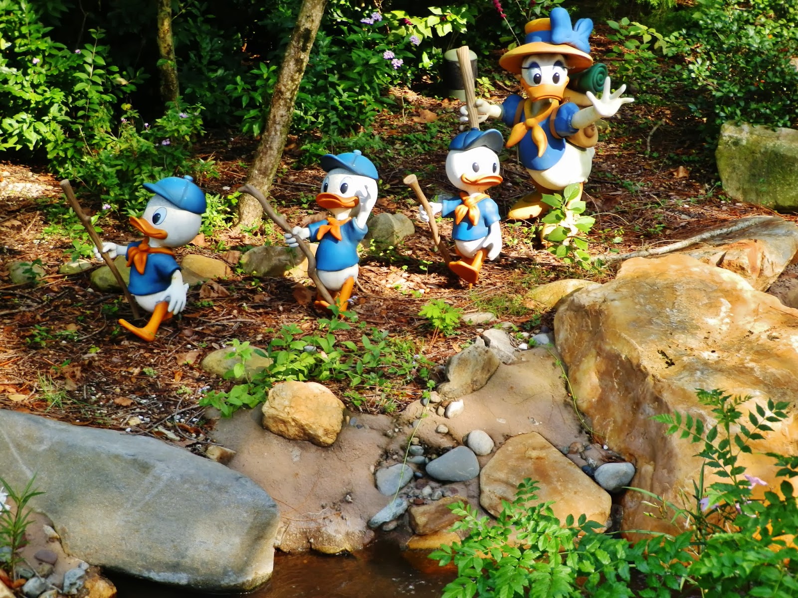 Disney Vacation Kingdom: Camp Minnie Mickey