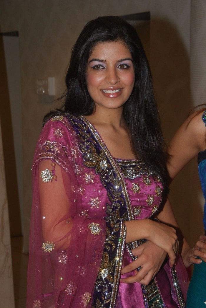 Soyagam For Ever: Hyderabad Model Annie Stills