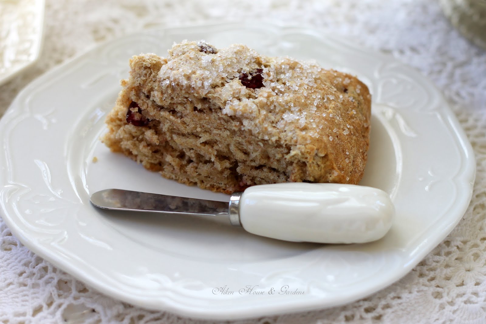 Aiken House & Gardens: Old English Fidget Pie & Scones