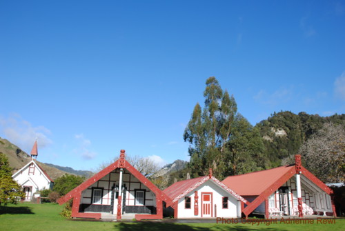 Introducing Maori Lifestyles: At Koriniti Marae - Whanganui River Region