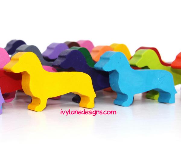 IVY LANE DESIGNS: Dogs: Recycled Crayons