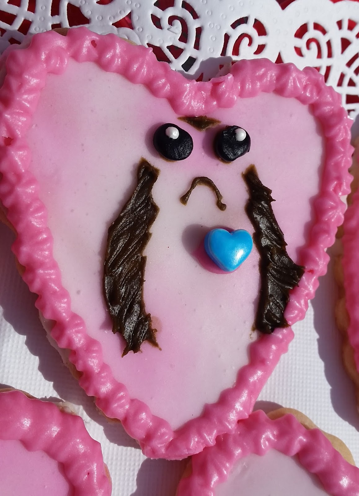 Porg Valentine Sugar Heart Cookies - Star Wars DIY - The Star Wars Mom ...