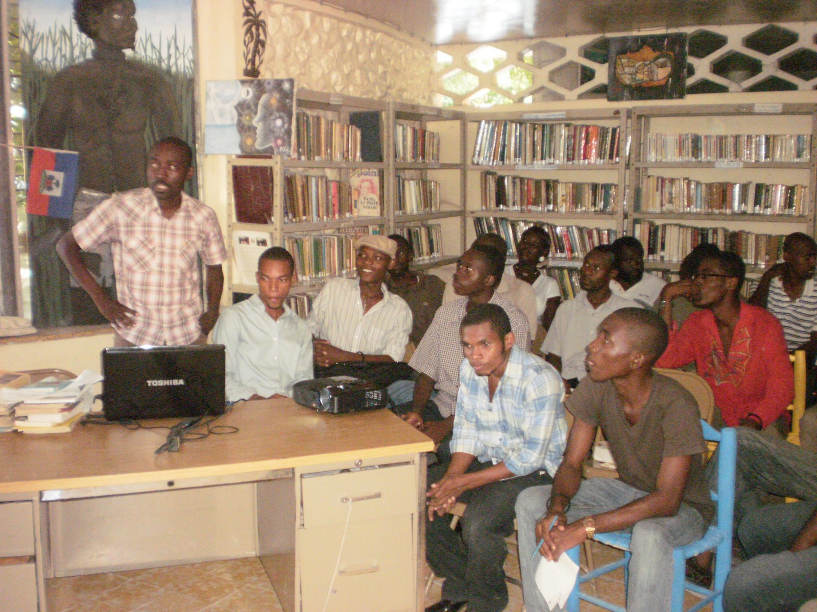 Bibliothèque Justin Lherisson: Conference du professeur Eddy Lucien a ...