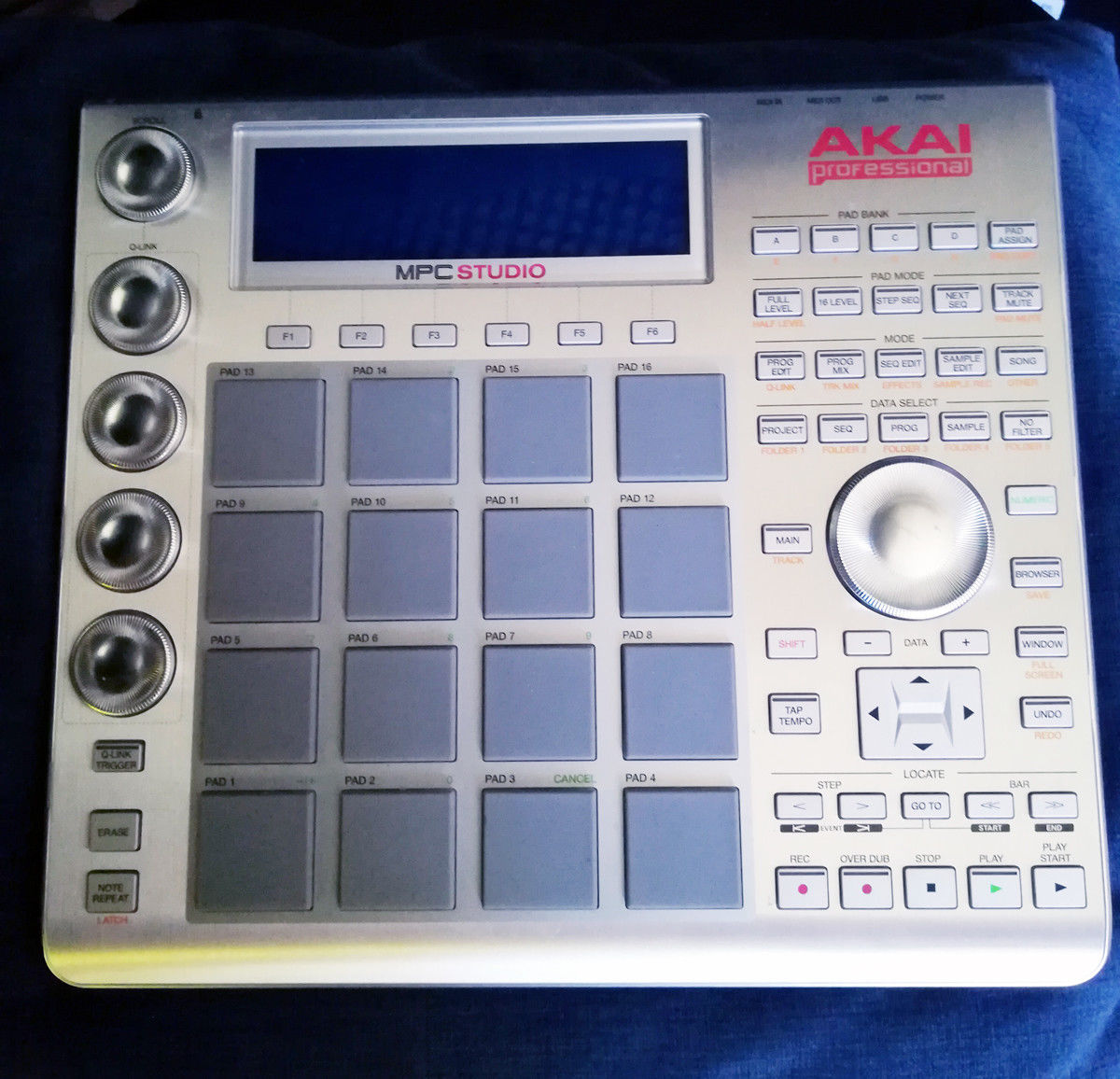 MATRIXSYNTH: AKAI MPC STUDIO with 6 Gb Drum Sample Library