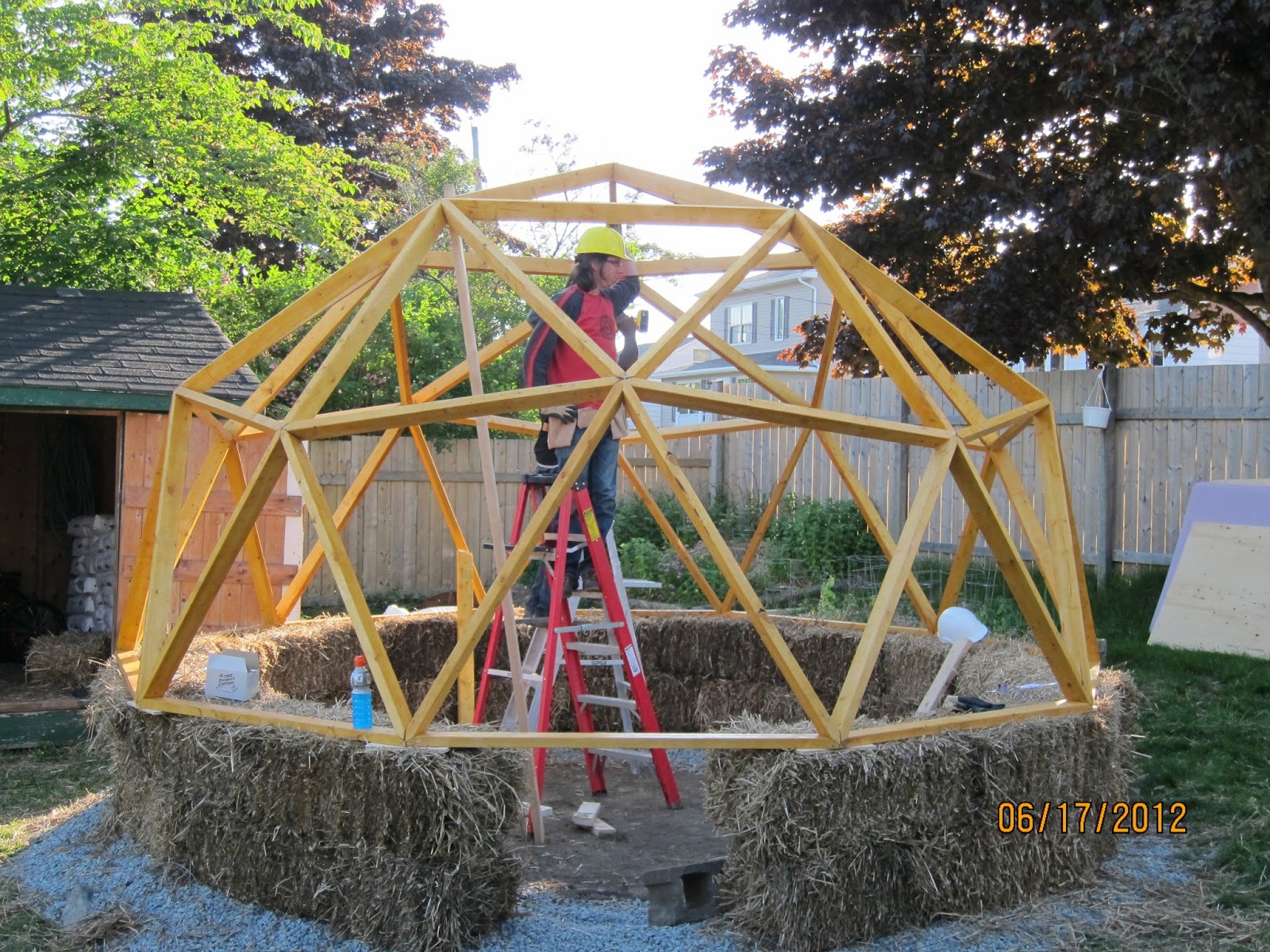Elf In A Tree: Building a Biodome Part 4: Dome Frame and Straw Bale Wall