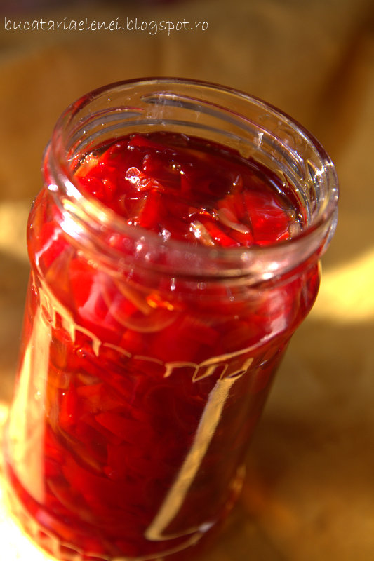 Bucataria Elenei: Dulceata de ardei iuti cu ceapa