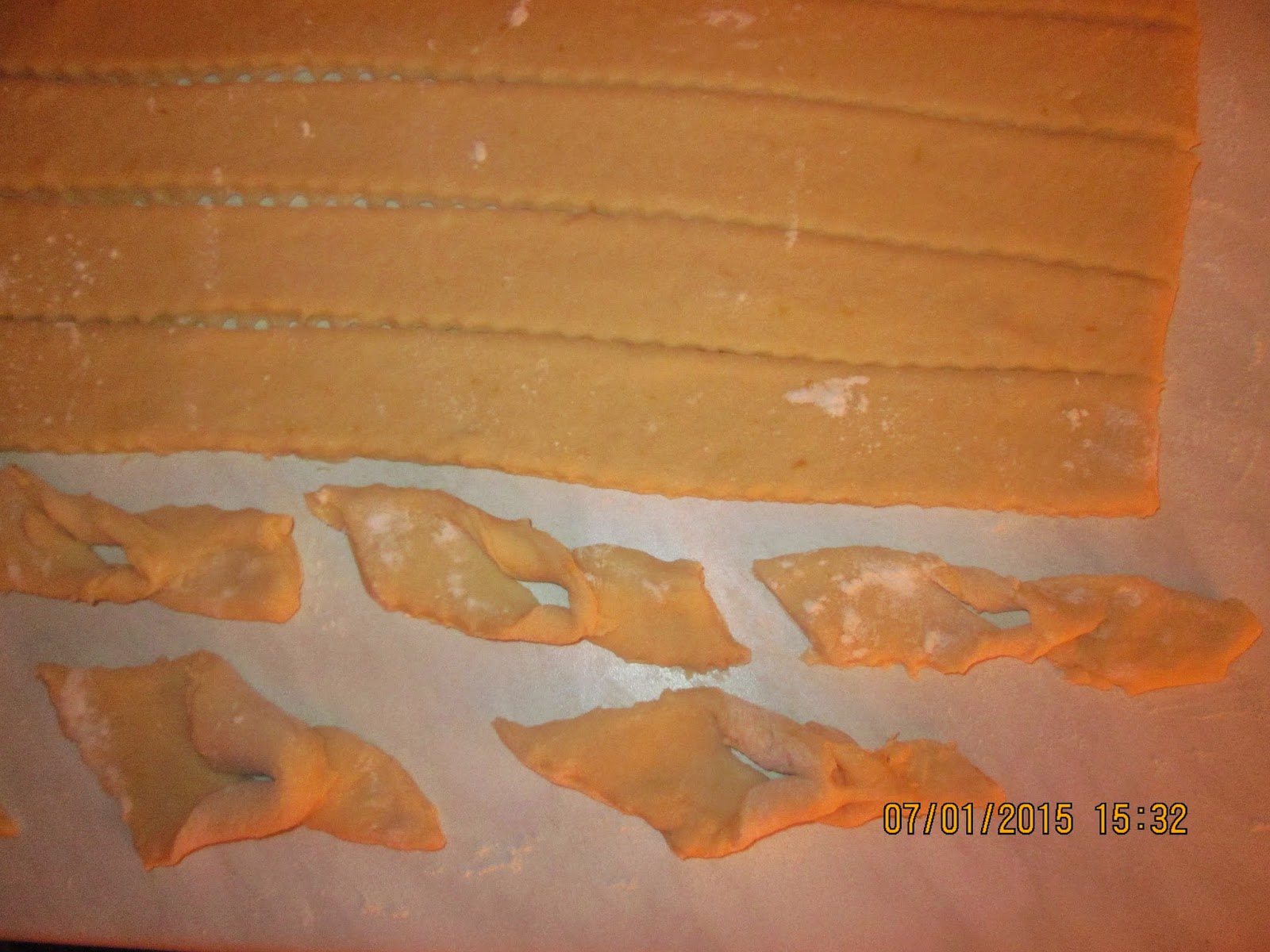 Prajituri de casa: Scoruse sau Minciunele