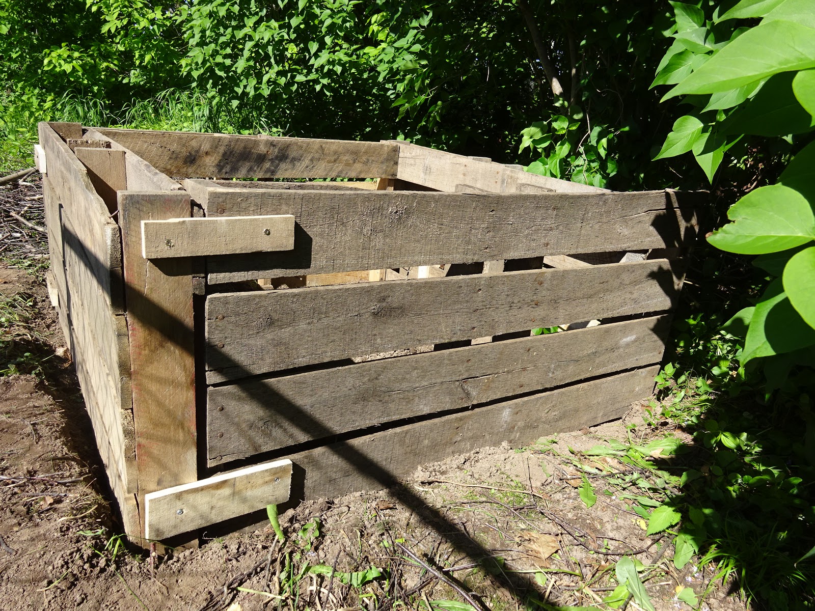 Casa Verde: Lada pentru compost din paleti