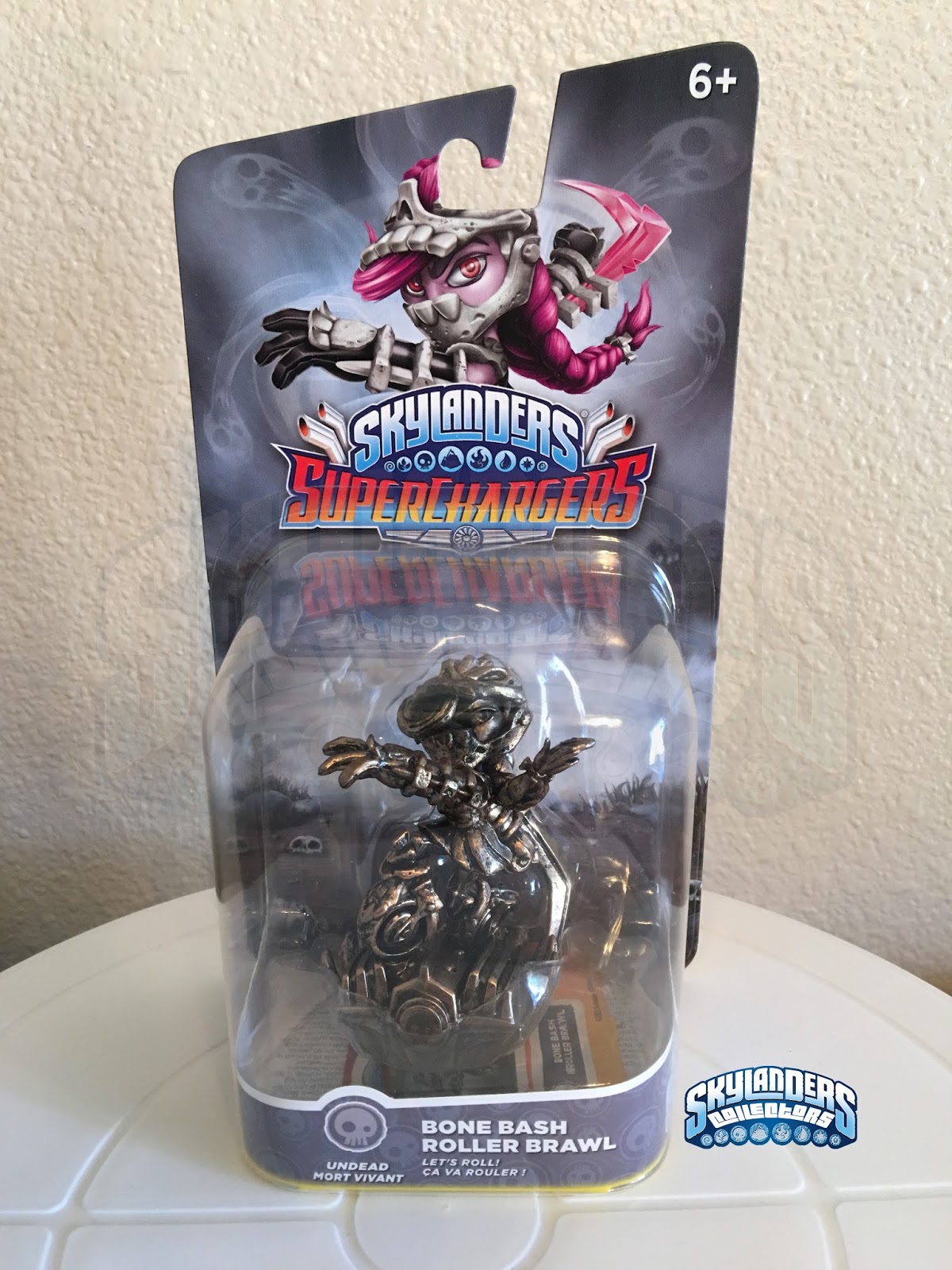 SkyLanders Collectors: SSC Brass/Bronze Bone Bash Roller Brawl boxed pics