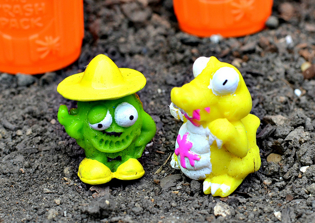 Little Weirdos: Mini figures and other monster toys: The Trash Pack