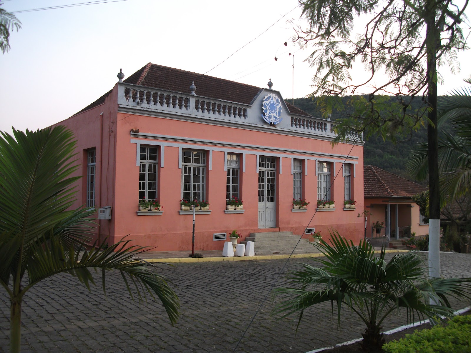 Luís Fonte - Conversa fiada: A PEQUENA E ESCONDIDA SANTA TEREZA