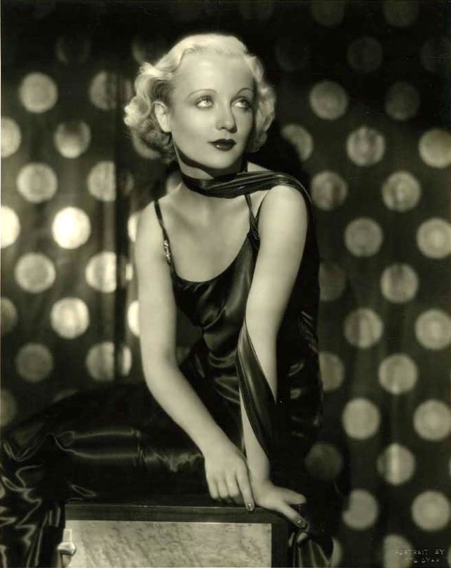 Stunning Photos That Defined Fashion Styles of Carole Lombard in the ...