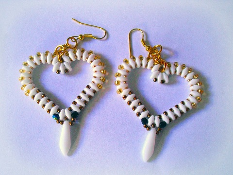 How to Make Beaded Heart Jewelry Tutorials / The Beading Gem