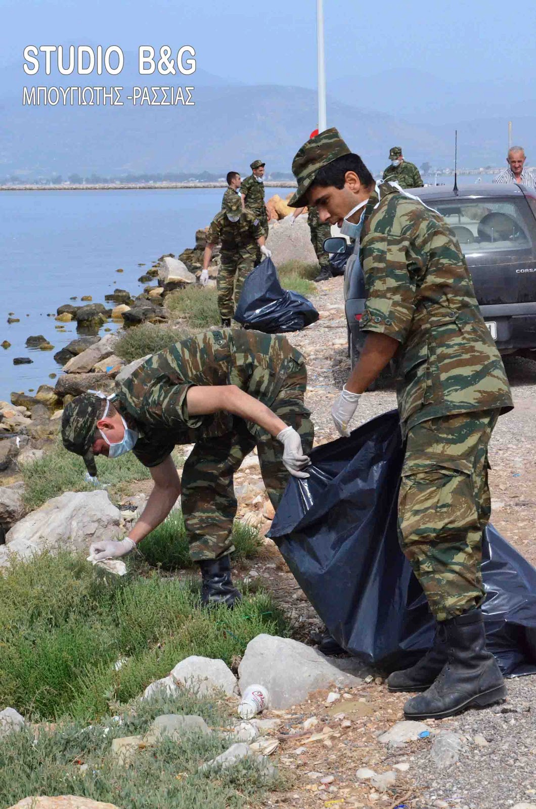 Αργολικός Ποιμήν: ΦΑΝΤΑΡΟΙ ΚΑΘΑΡΙΣΑΝ ΤΗΝ ΠΑΡΑΛΙΑΚΗ ΟΔΟ ΝΑΥΠΛΙΟΥ Ν.ΚΙΟΥ