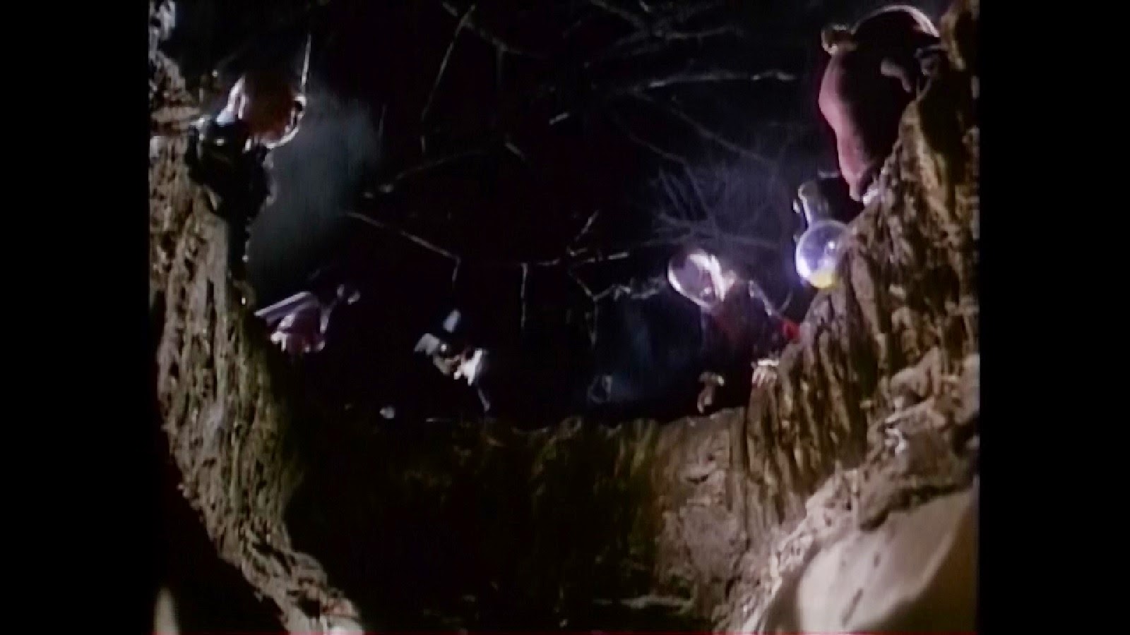 Rotten Reelz Reviews: Puppet Master Week: Puppet Master II