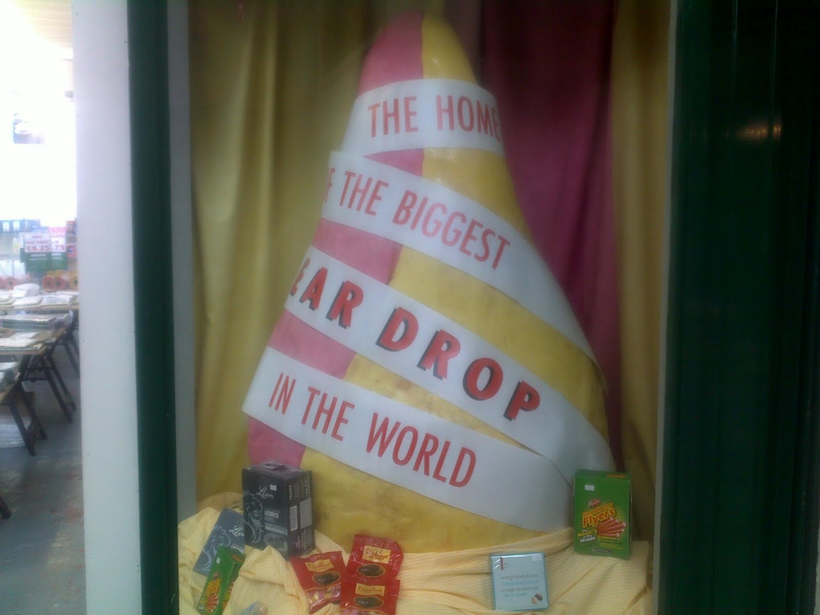 Photo's from my 'phone: The Biggest Pear Drop in the World