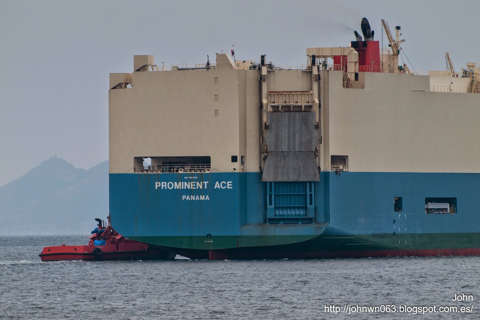 FOTOS DE BARCOS: PROMINENT ACE