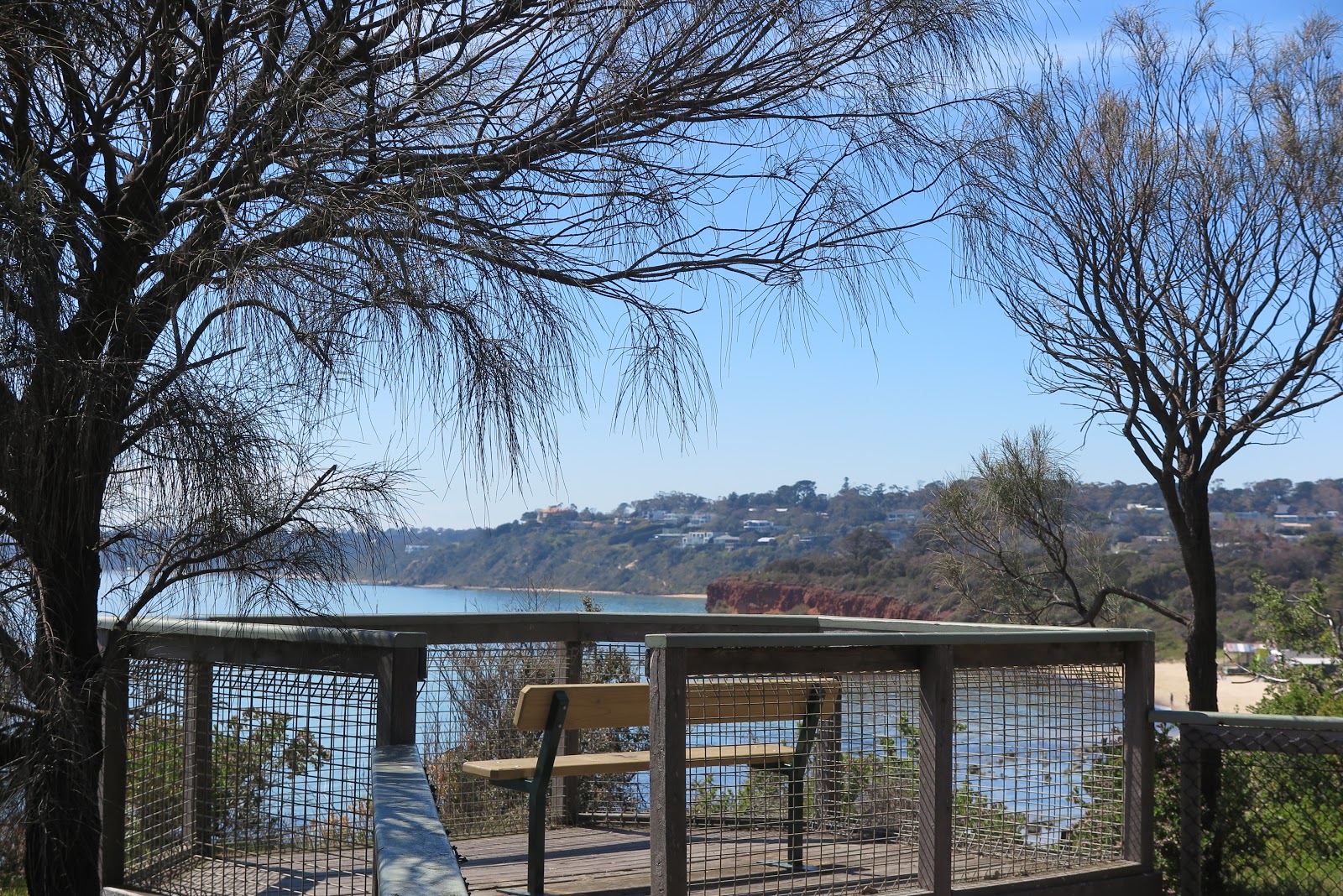 MORNINGTON PENINSULA DAILY: small space...big view...