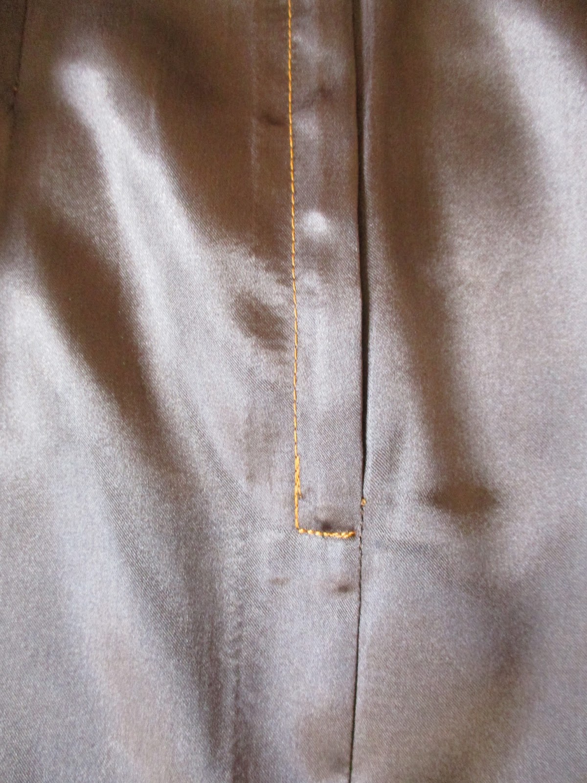 Rasa's advices how best to sew: Sew pencil skirt with lining. Step 10 ...