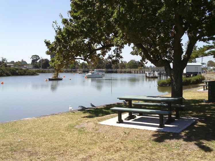 TRACKS, TRAILS AND COASTS NEAR MELBOURNE : Discovering Tooradin and ...