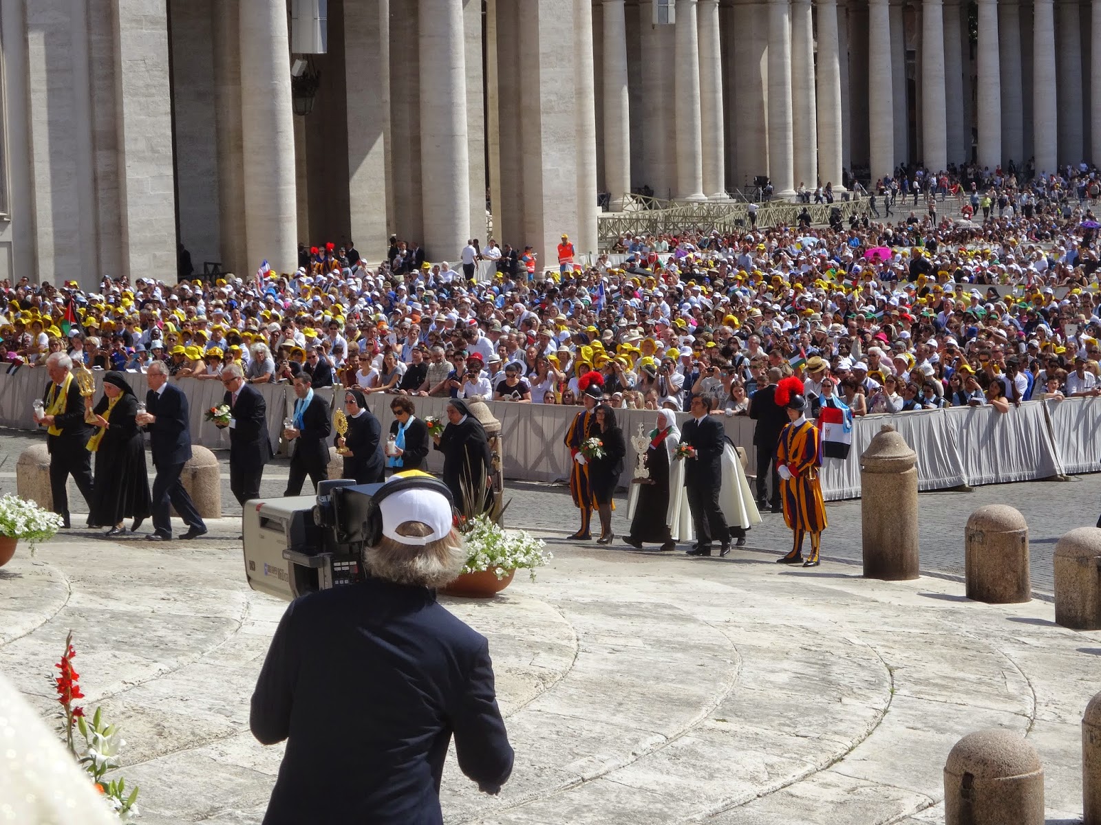 Servant and Steward: The canonization of the levitating, bilocating ...