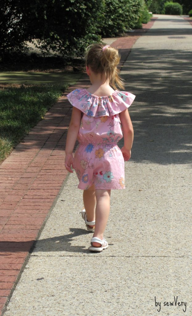sewVery: Ruffle Neck Romper Tutorial