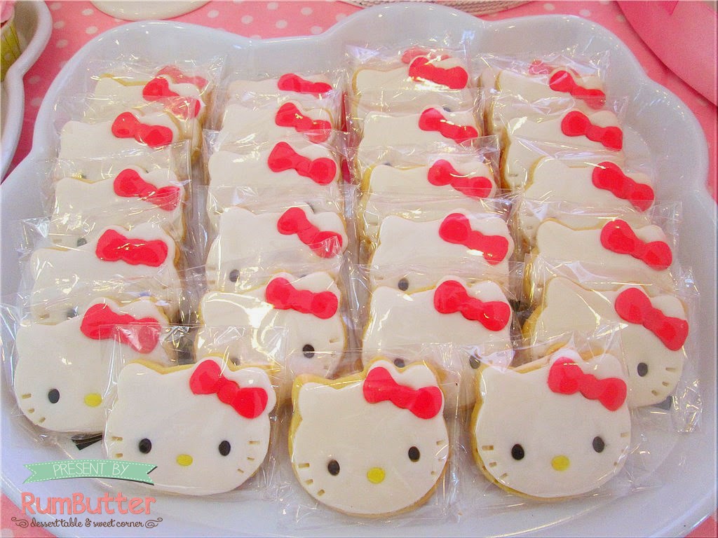 Rumbutter Sweet Corner & Dessert Table: Vanessa's 1st Birthday Sweet ...