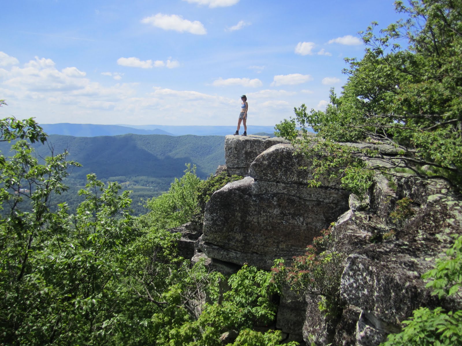 B & M's Appalachian Adventure: McAffee Knob and Tinker Cliffs - May 21