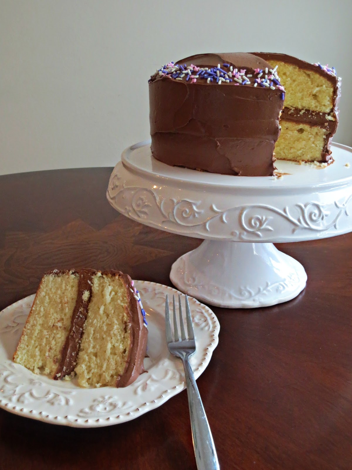 Kaitlin in the Kitchen: Yellow Butter Cake with Chocolate Frosting